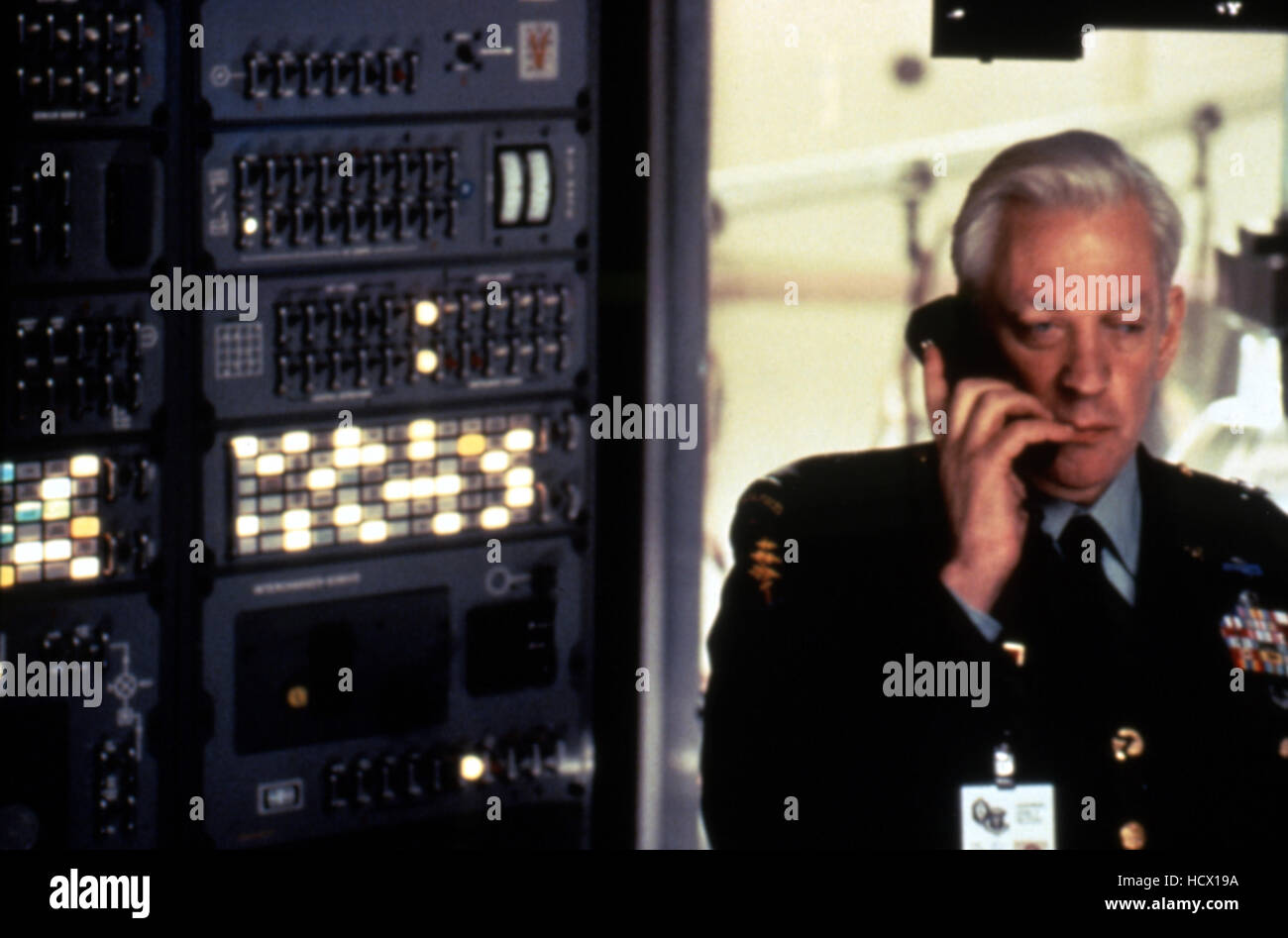 OUTBREAK, Donald Sutherland, 1995, (c)Warner Bros./courtesy Everett ...