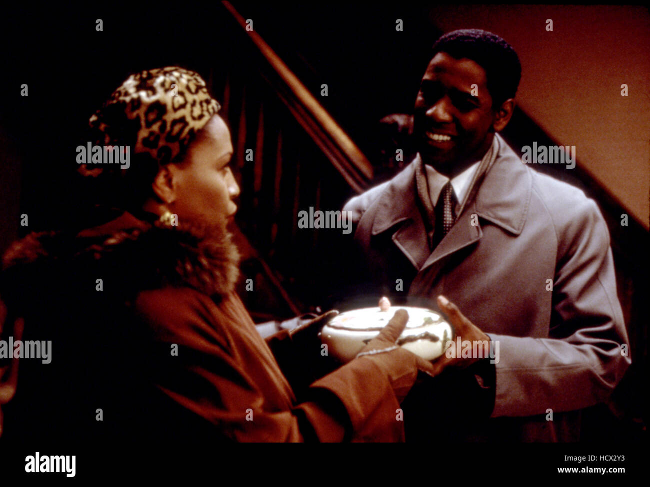 THE PREACHER'S WIFE, Jenifer Lewis, Denzel Washington, 1996, (c)Buena ...