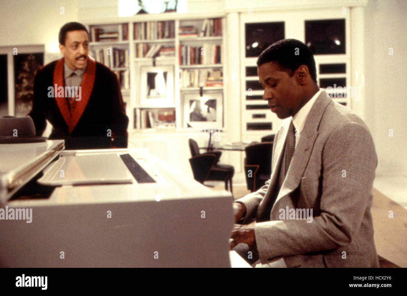 THE PREACHER'S WIFE, Gregory Hines, Denzel Washington, 1996, (c)Buena ...
