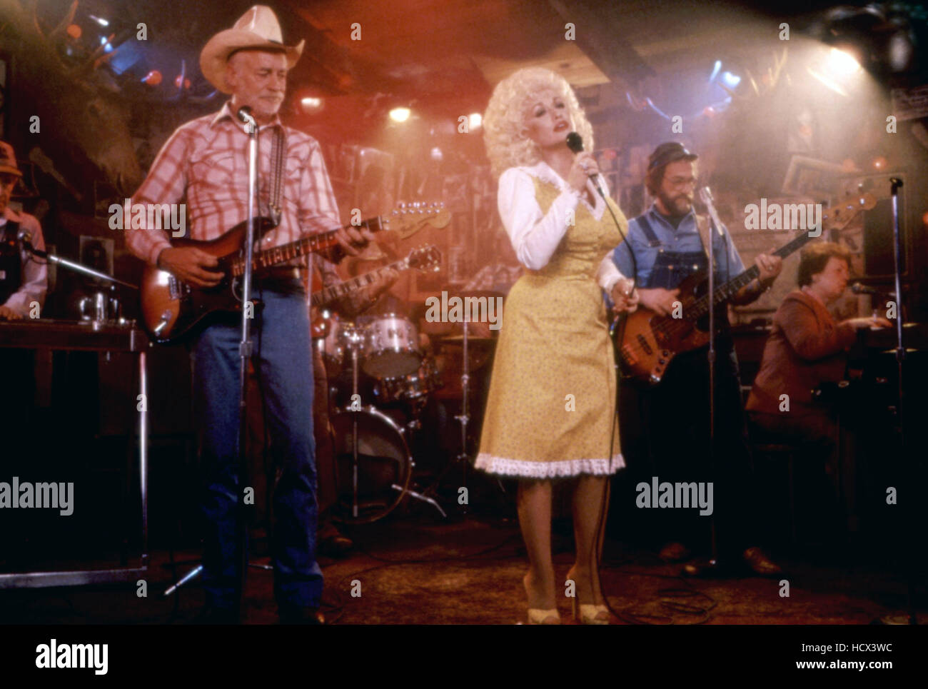RHINESTONE, Richard Farnsworth, Dolly Parton (r.), 1984, TM and ...
