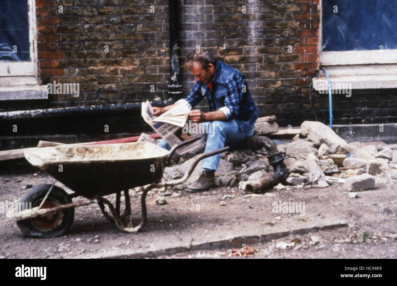 RIFF-RAFF, Peter Mullen, 1991, © Fine Line Features/courtesy Everett ...