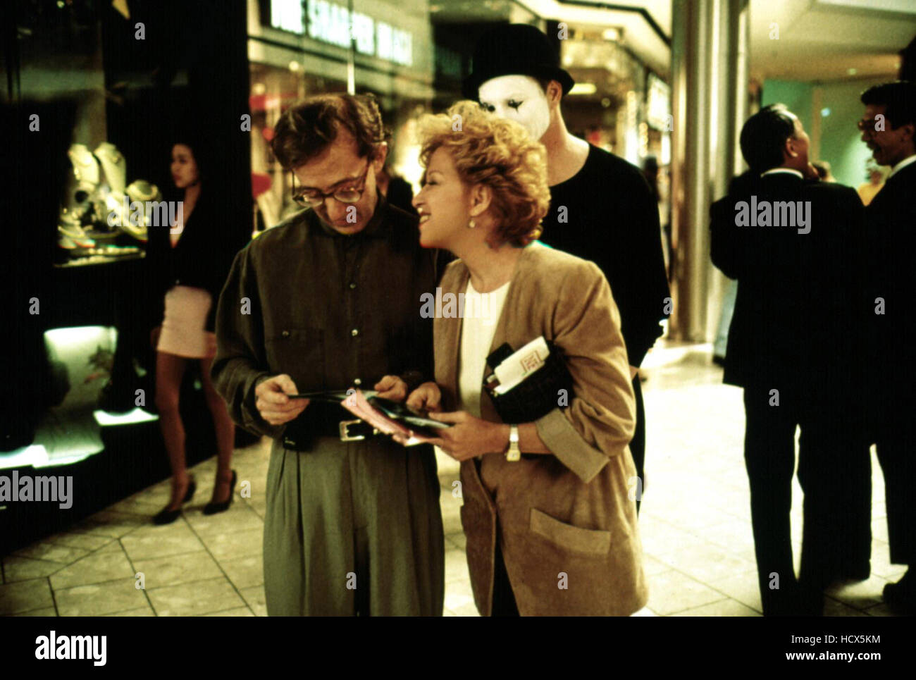 SCENES FROM A MALL, Woody Allen, Bette Midler, 1991 Stock Photo - Alamy