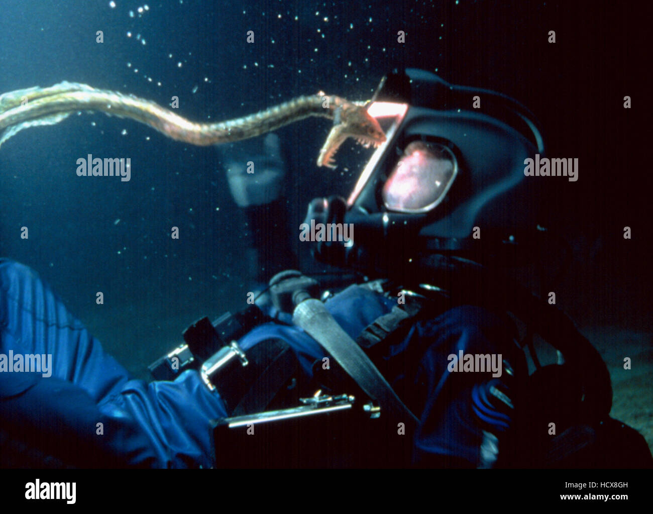 SPHERE, Dustin Hoffman, 1998 Stock Photo - Alamy