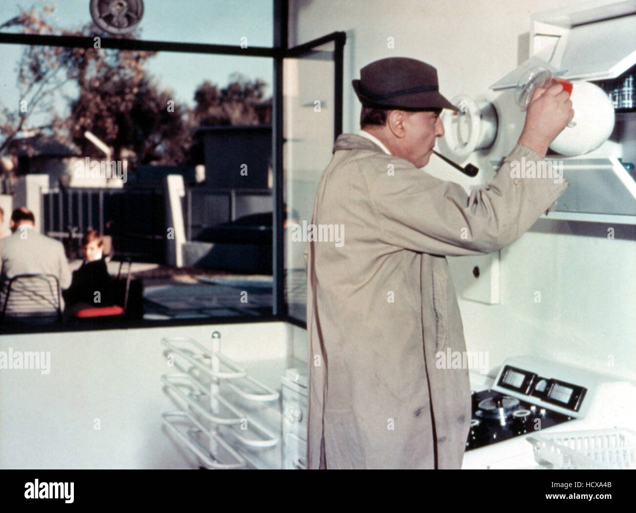 MON ONCLE, (aka MY UNCLE), Jacques Tati, 1958 Stock Photo - Alamy