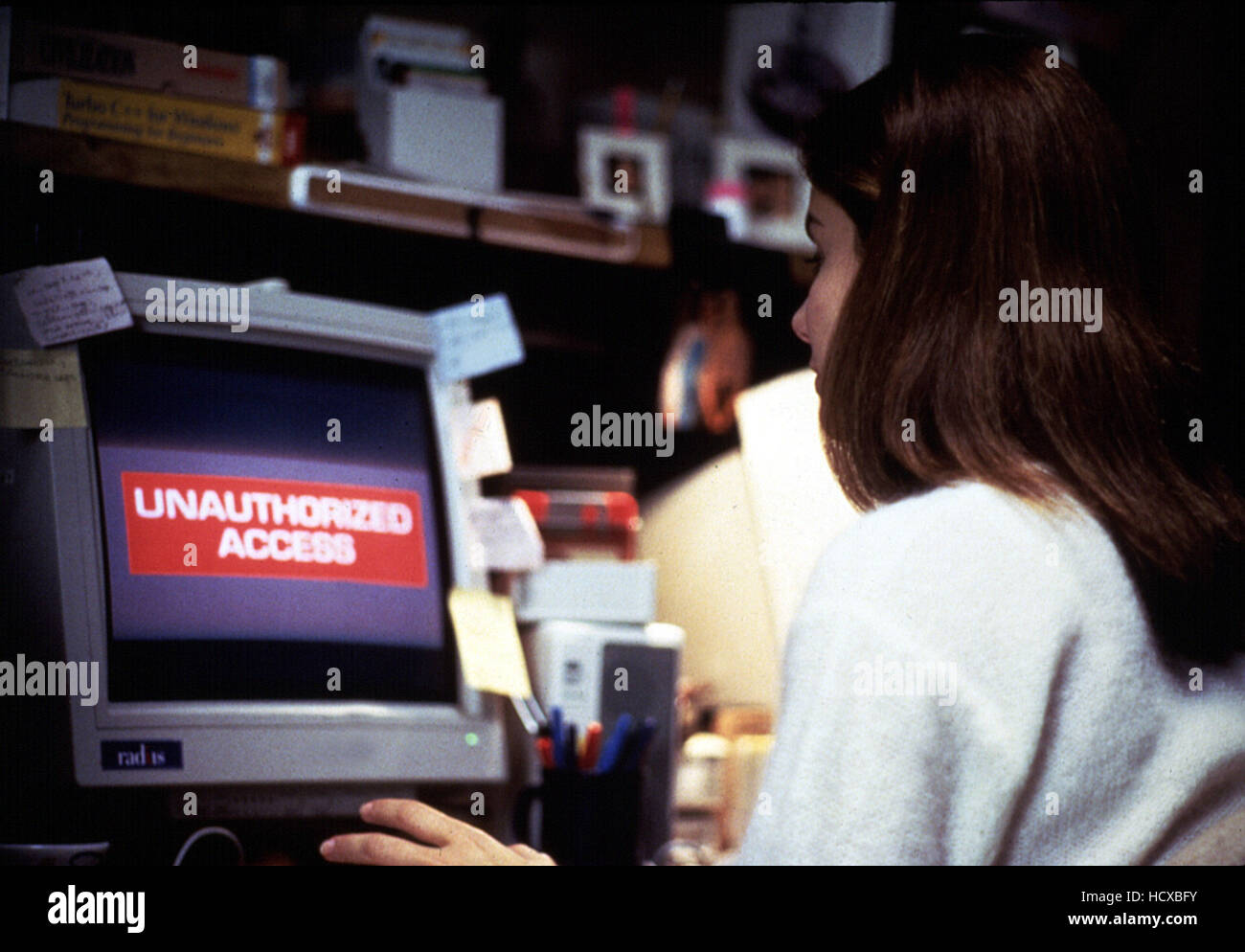 THE NET, Sandra Bullock, 1995 Stock Photo - Alamy