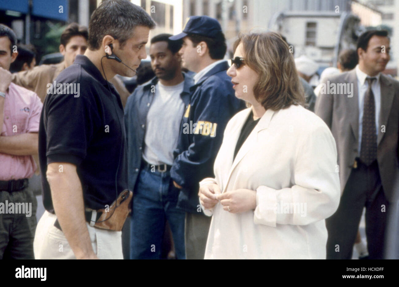 THE PEACEMAKER, George Clooney, director Mimi Leder on set, 1997 ...