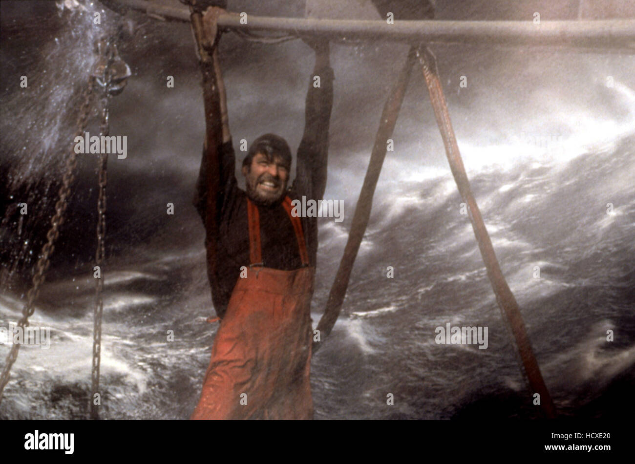 THE PERFECT STORM, George Clooney, 2000. ©Warner Bros./Courtesy Everett ...