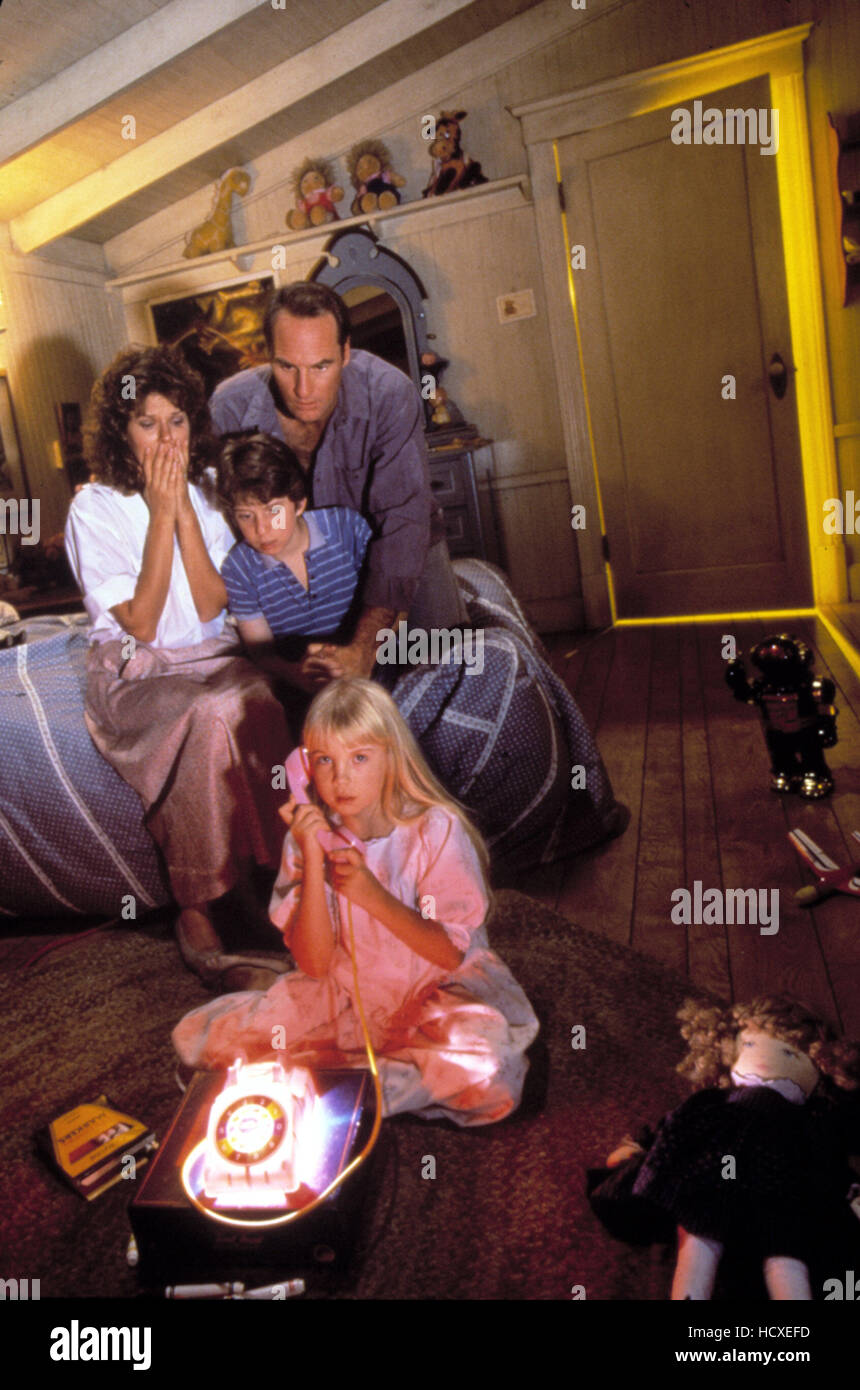 POLTERGEIST II: THE OTHER SIDE, Heather O'Rourke, Jobeth Williams ...