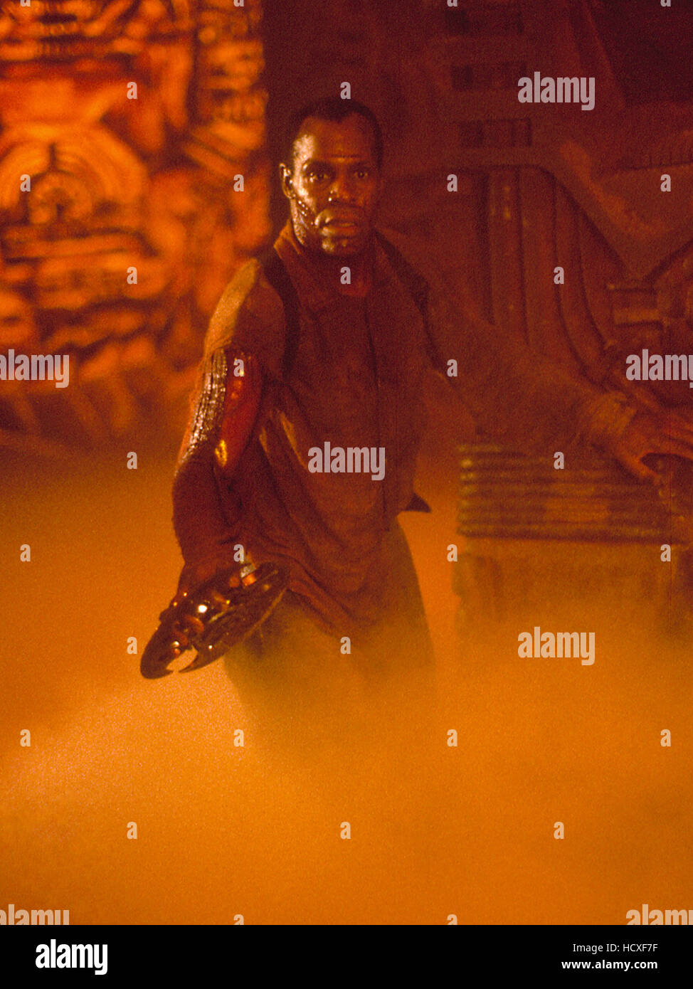 Predator 2 1990 film hi-res stock photography and images - Alamy
