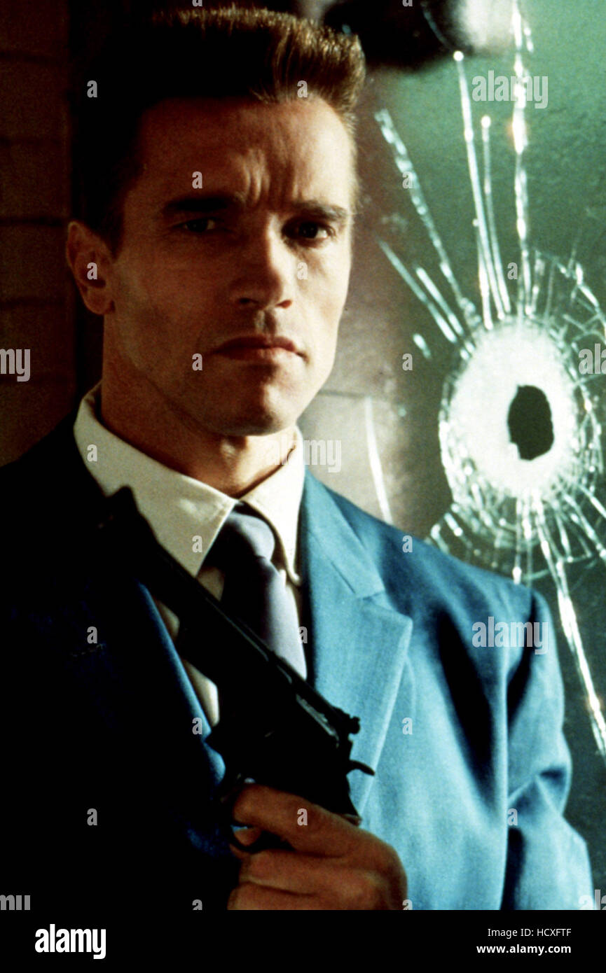 RED HEAT, Arnold Schwarzeneger, 1988 Stock Photo - Alamy