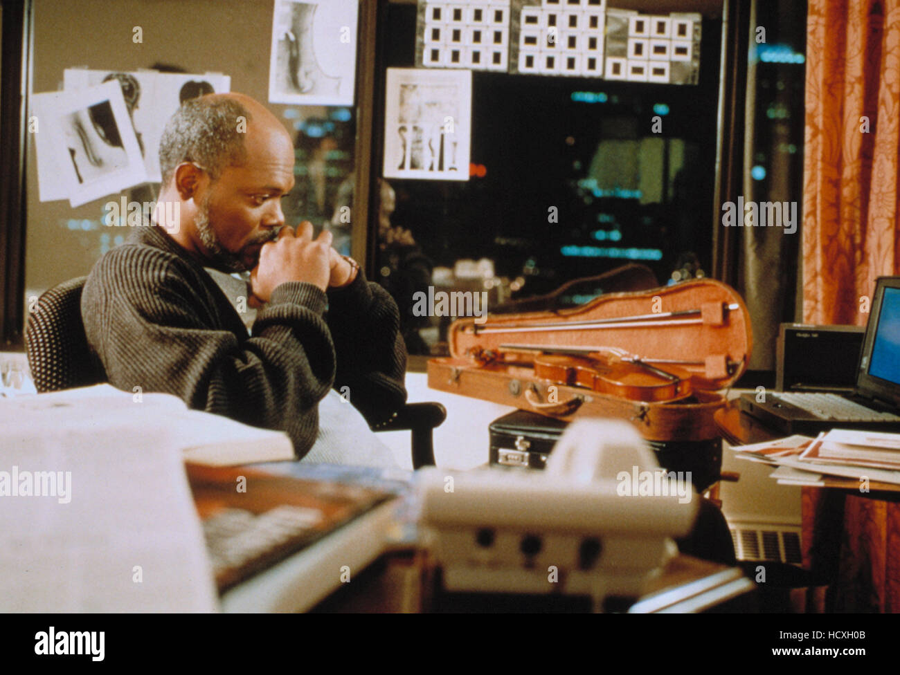 THE RED VIOLIN, Samuel L. Jackson, 1998. ©Lions Gate/Courtesy Everett ...
