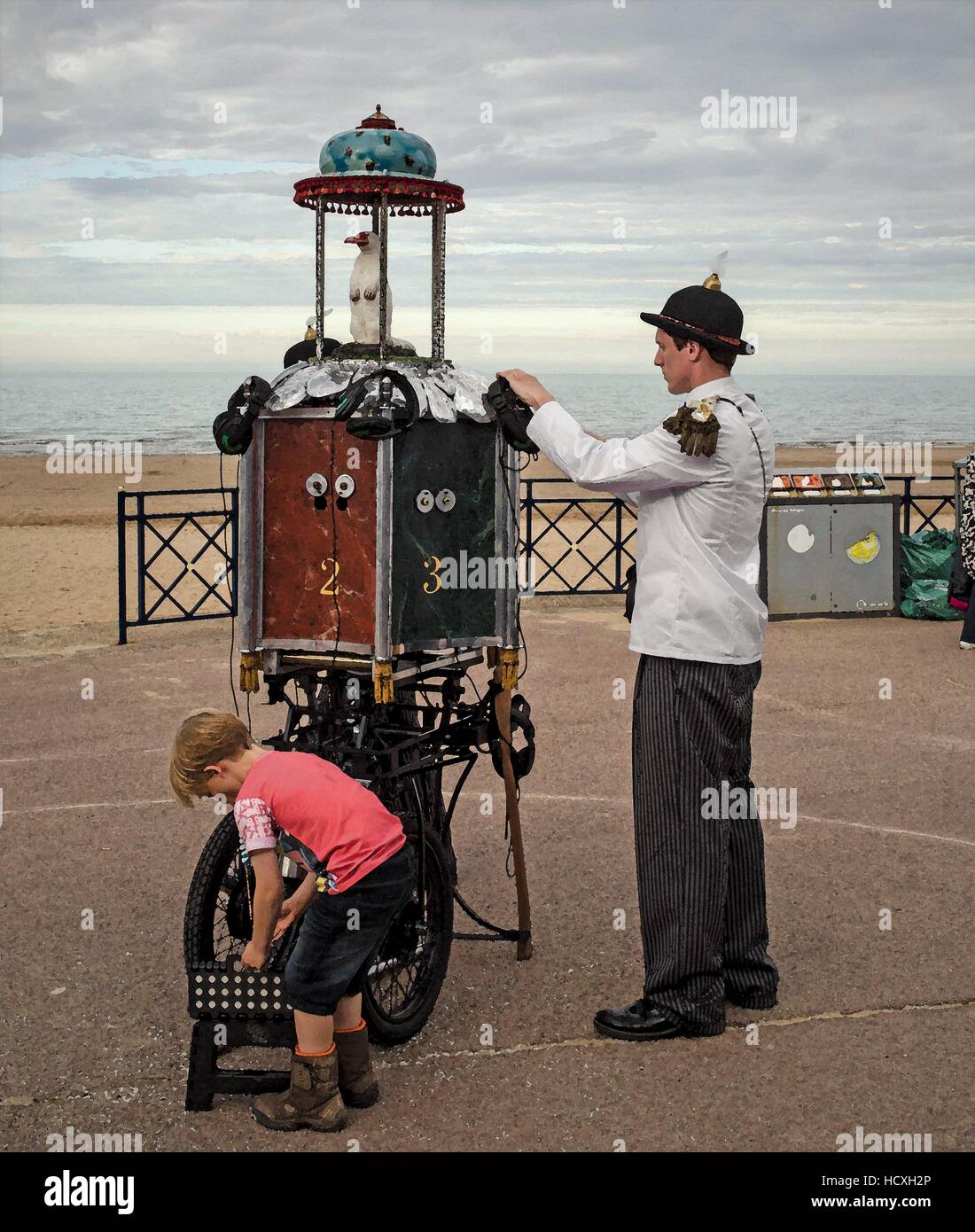 Victorian entertainer hi-res stock photography and images - Alamy
