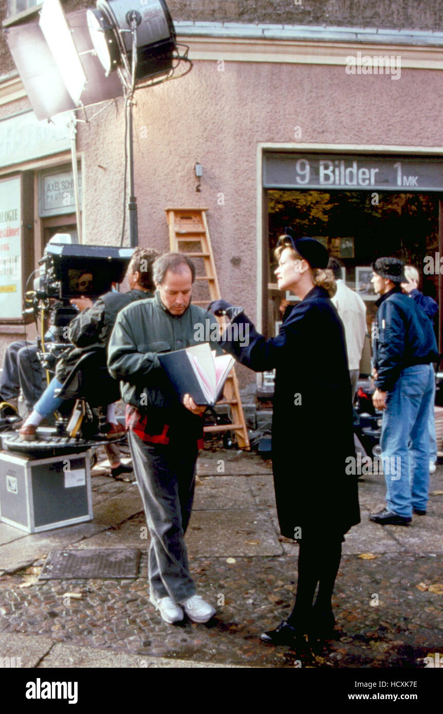 SHINING THROUGH, Director David Seltzer, Melanie Griffith, 1992, TM ...