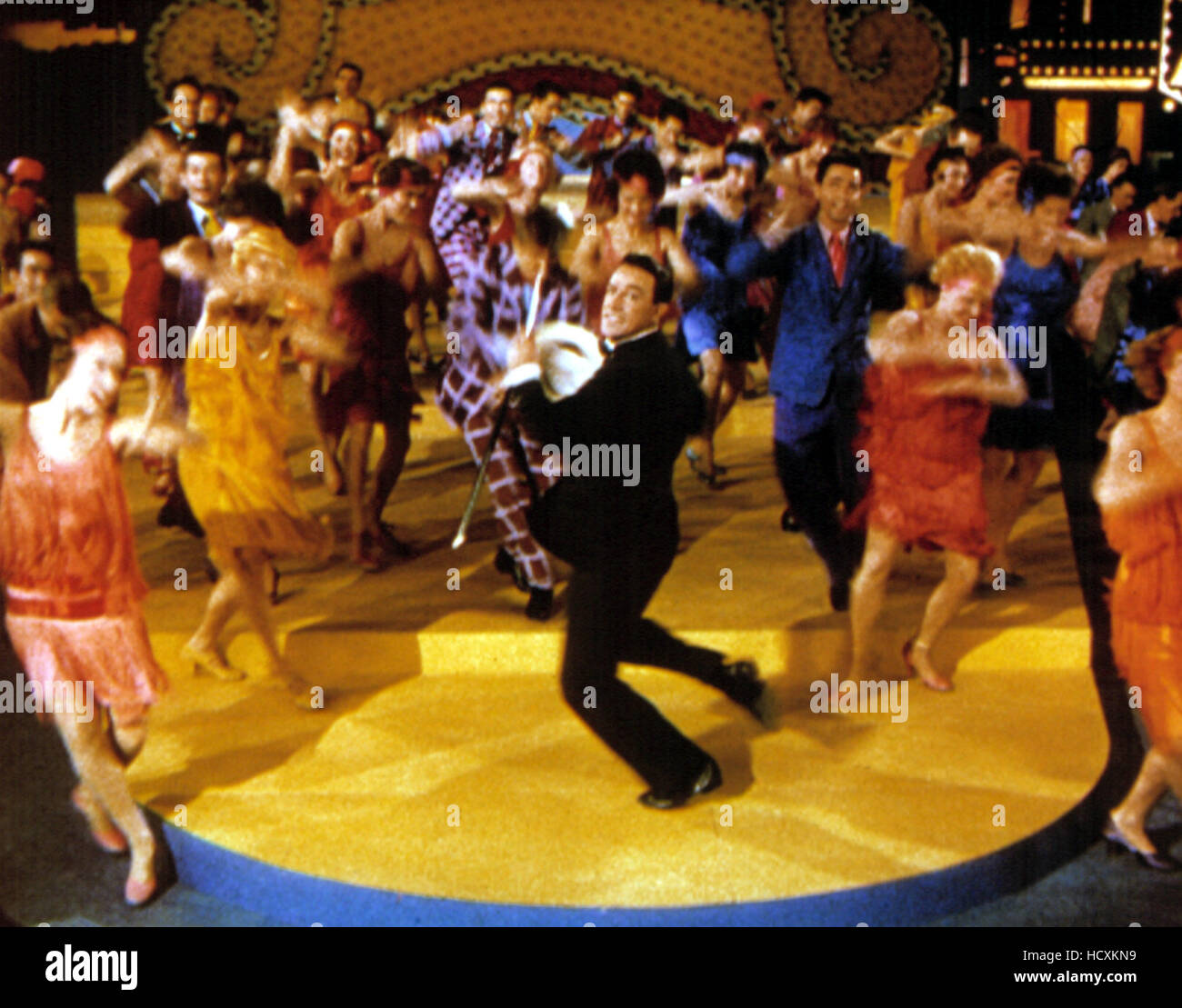 SINGIN' IN THE RAIN, Gene Kelly (center), 1952 Stock Photo - Alamy