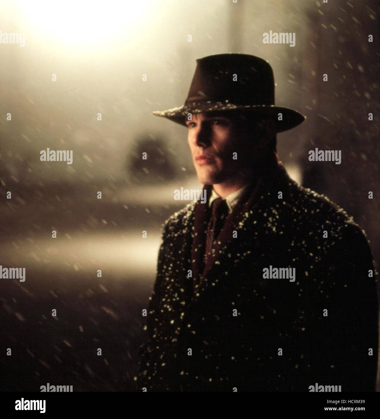 SNOW FALLING ON CEDARS, Ethan Hawke, 1999 Stock Photo - Alamy