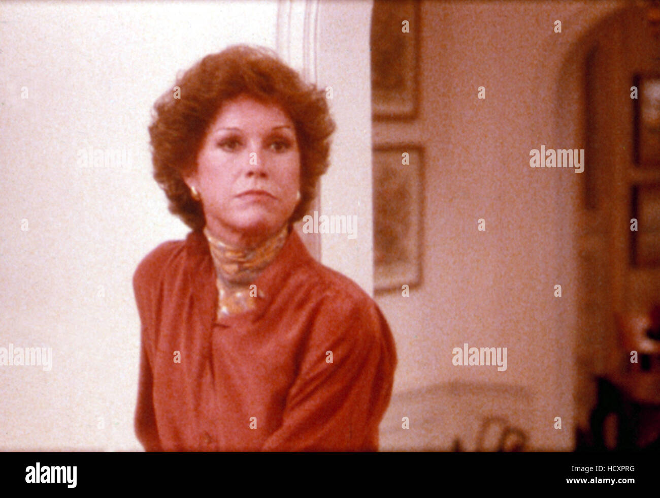 ORDINARY PEOPLE, Mary Tyler Moore as Beth Jarrett, 1980. (c) Paramount ...