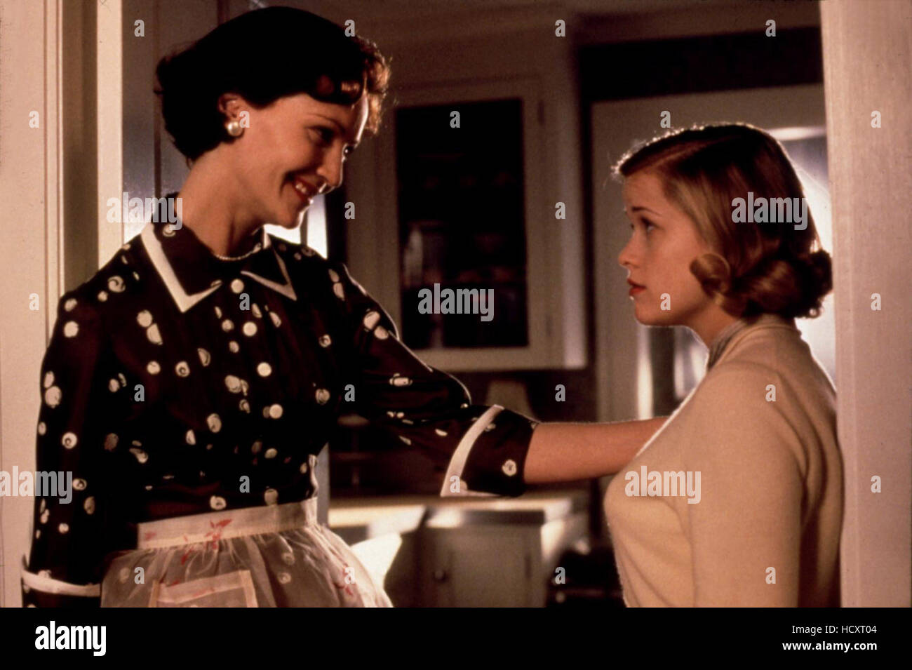 PLEASANTVILLE, Joan Allen, Reese Witherspoon, 1998 Stock Photo - Alamy