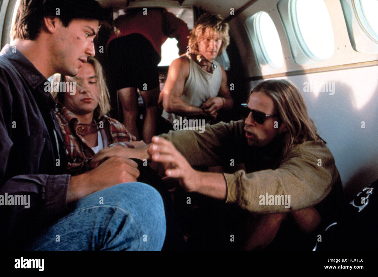 POINT BREAK, Keanu Reeves, Patrick Swayze (rear), 1991, TM and ...