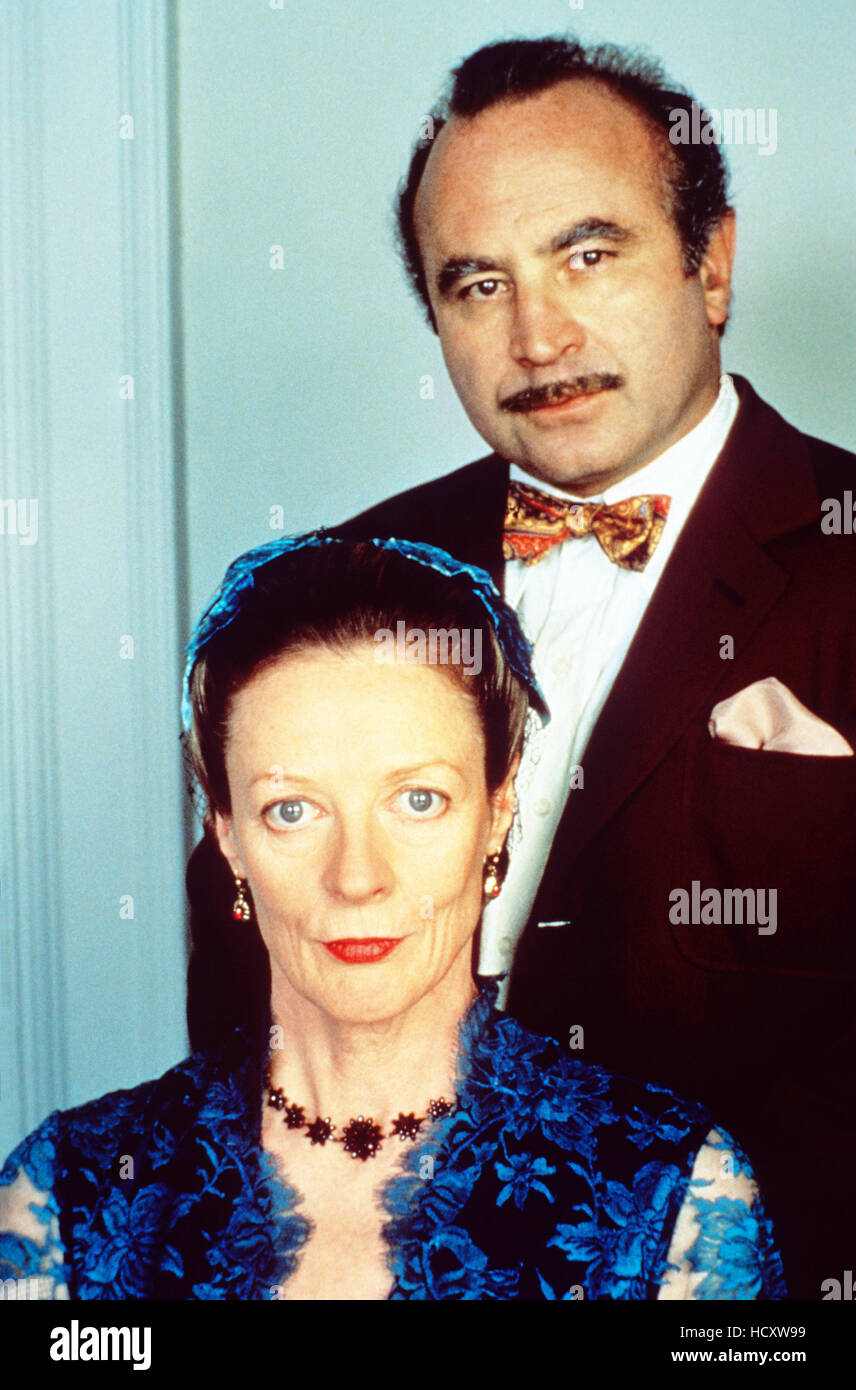THE RAGGEDY RAWNEY, Maggie Smith (front), Bob Hoskins, 1988, © Virgin ...