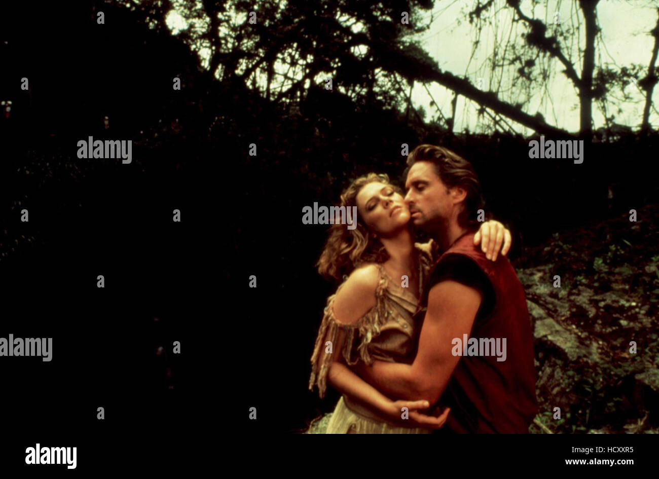 ROMANCING THE STONE, Kathleen Turner, Michael Douglas, 1984 Stock Photo ...