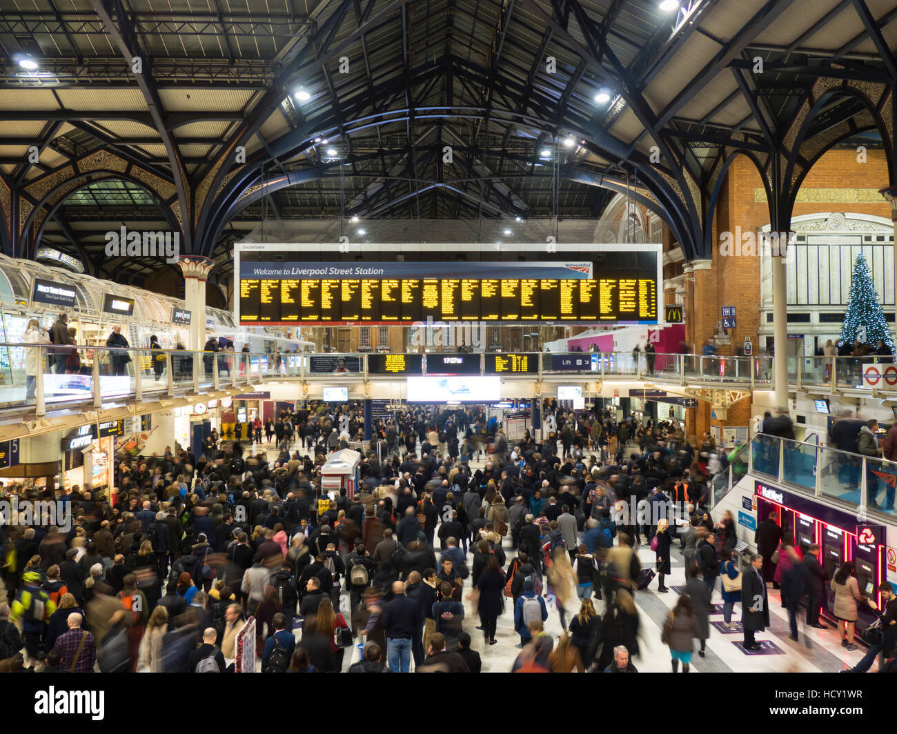 Liverpool street station hi-res stock photography and images - Alamy