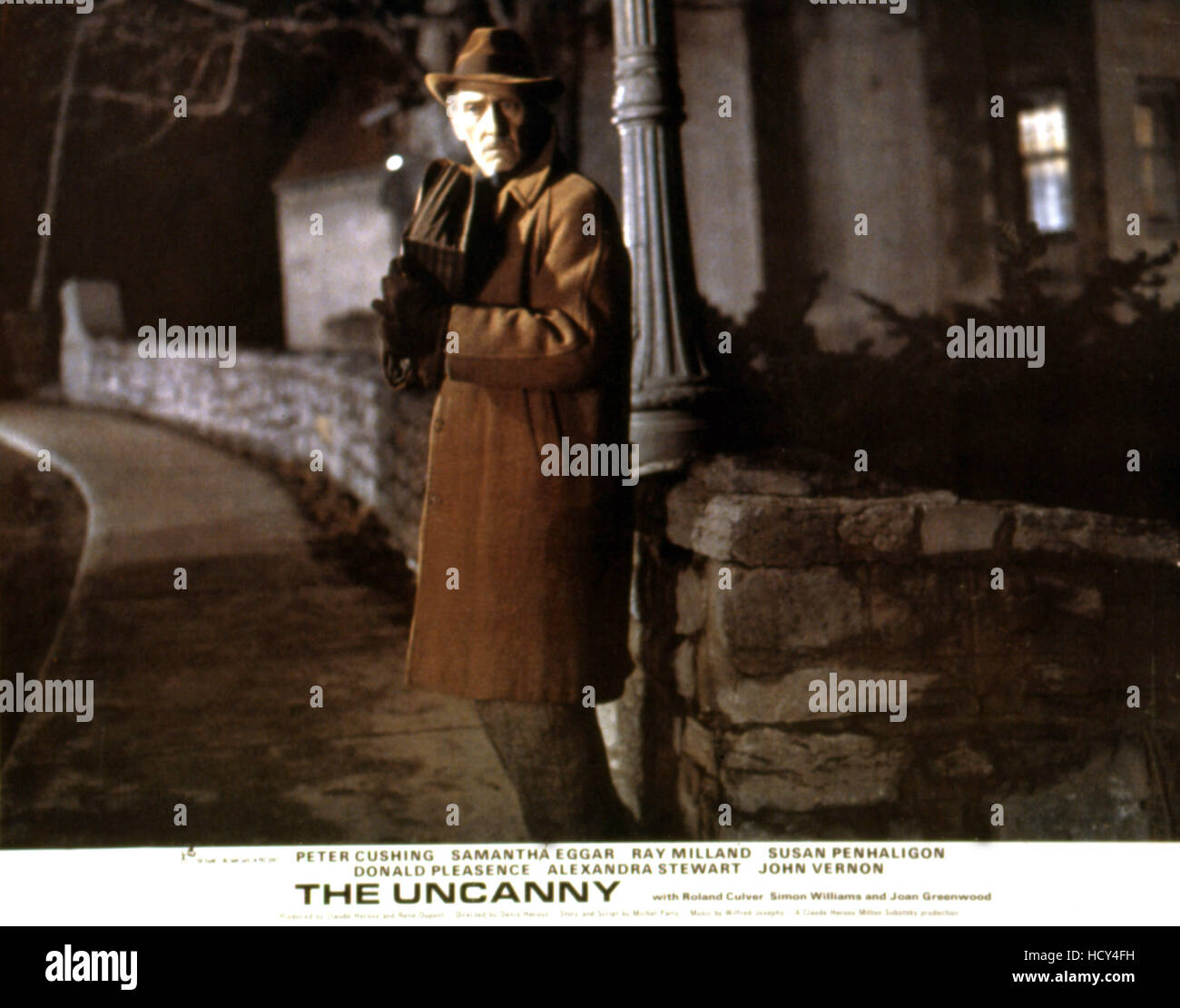 THE UNCANNY, Peter Cushing, 1977 Stock Photo - Alamy