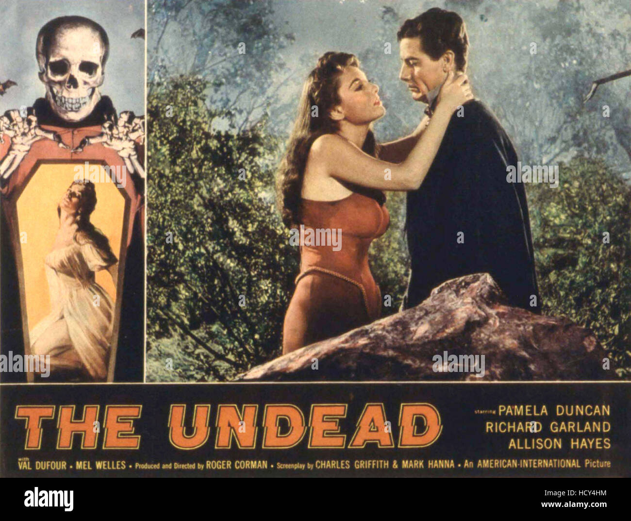 THE UNDEAD, Pamela Duncan, Richard Garland, 1957 Stock Photo - Alamy