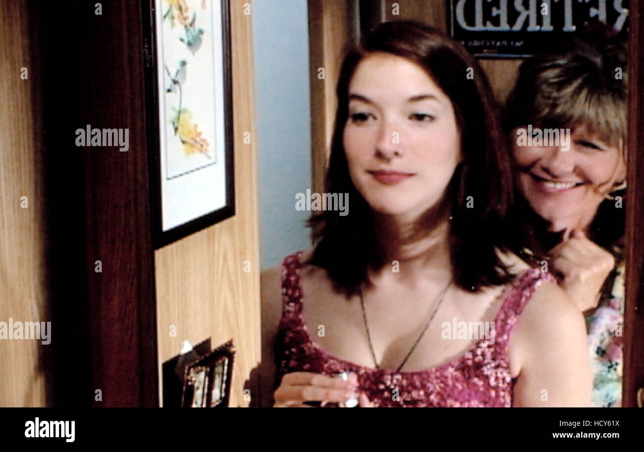 WHAT ALICE FOUND, Emily Grace, Judith Ivey, 2003 Stock Photo - Alamy