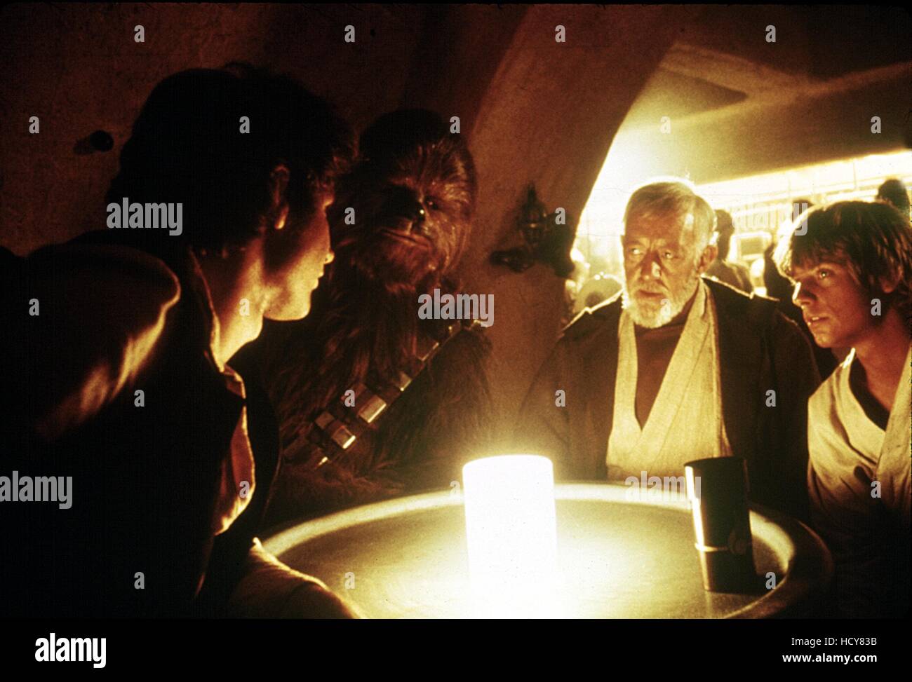 Peter mayhew 1977 hi-res stock photography and images - Alamy