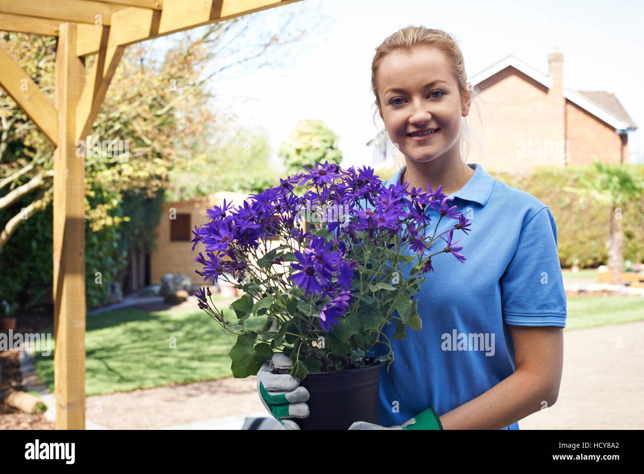 Female landscape hi-res stock photography and images - Alamy