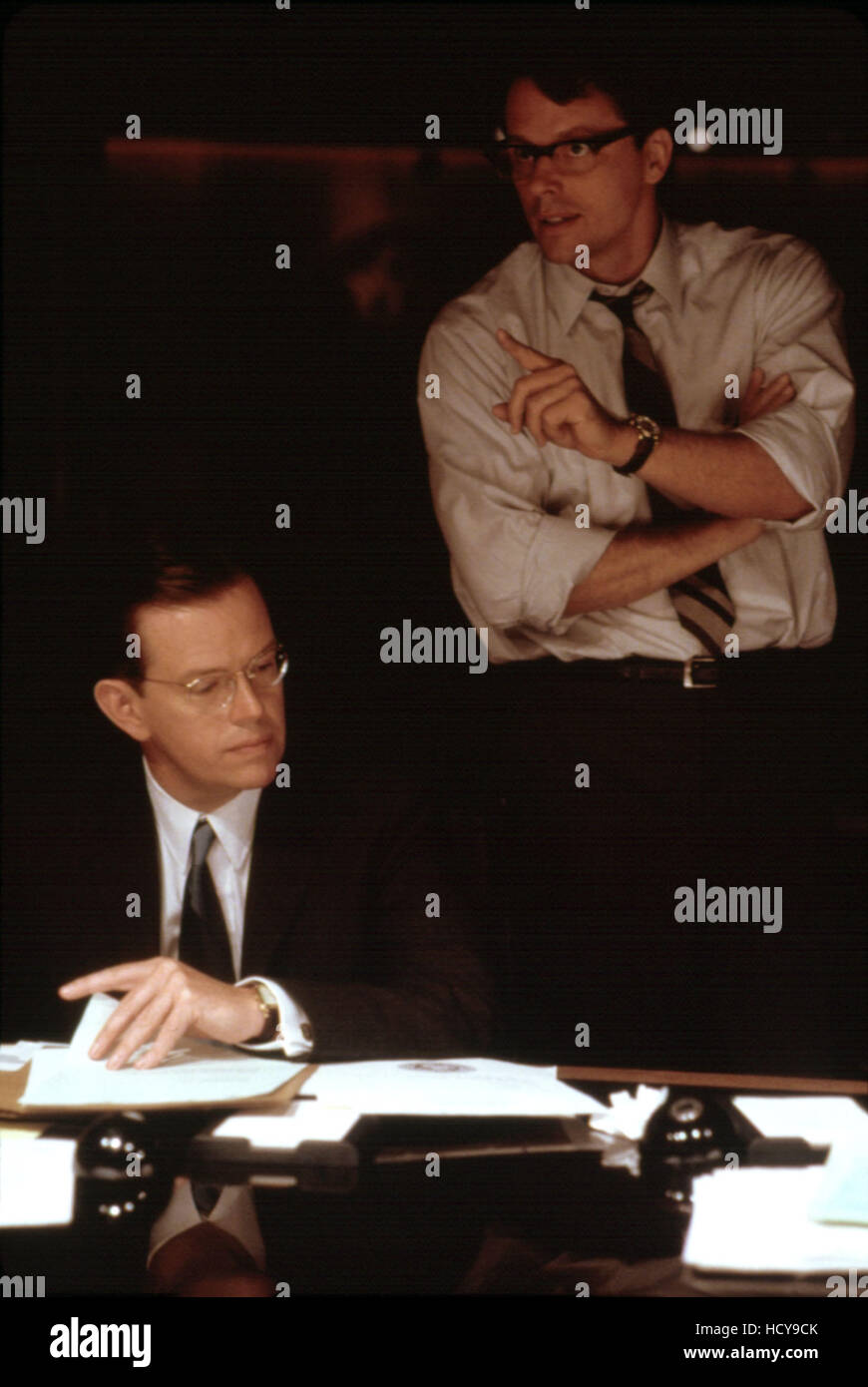THIRTEEN DAYS, Dylan Baker, Stevn Culp, 2000 Stock Photo - Alamy