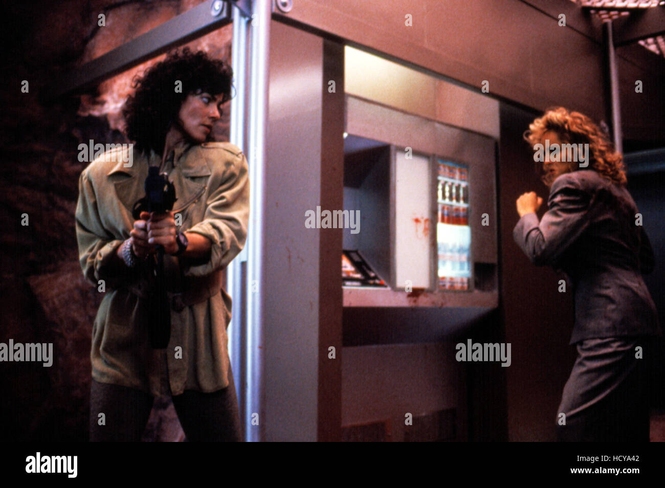 TOTAL RECALL, Rachel Ticotin, Sharon Stone, 1990 Stock Photo - Alamy