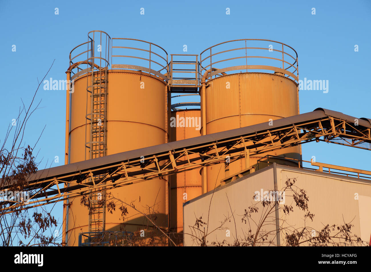 Concrete storage tanks hi-res stock photography and images - Alamy