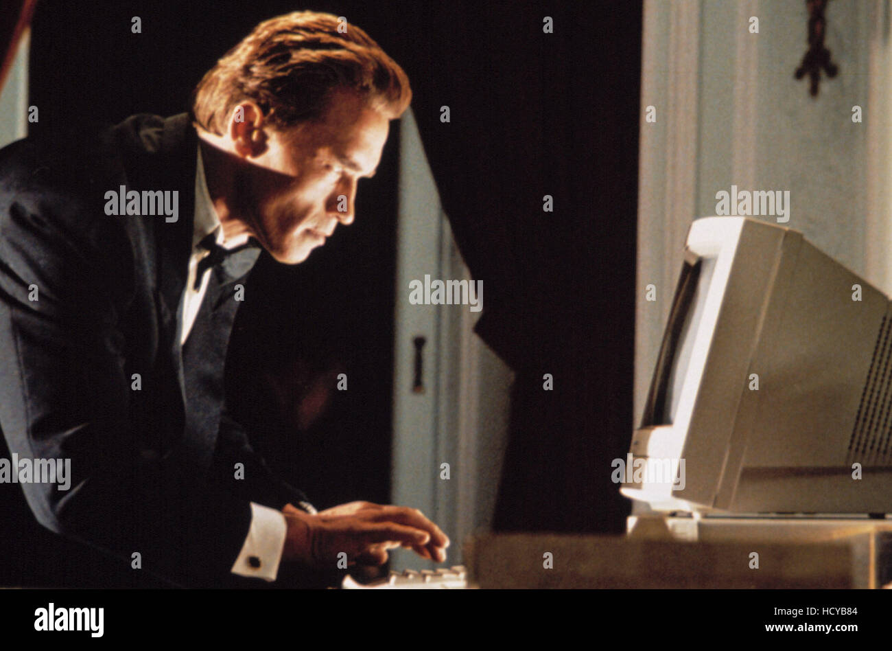TRUE LIES, Arnold Schwarzenegger, 1994. TM and Copyright ©20th Century ...