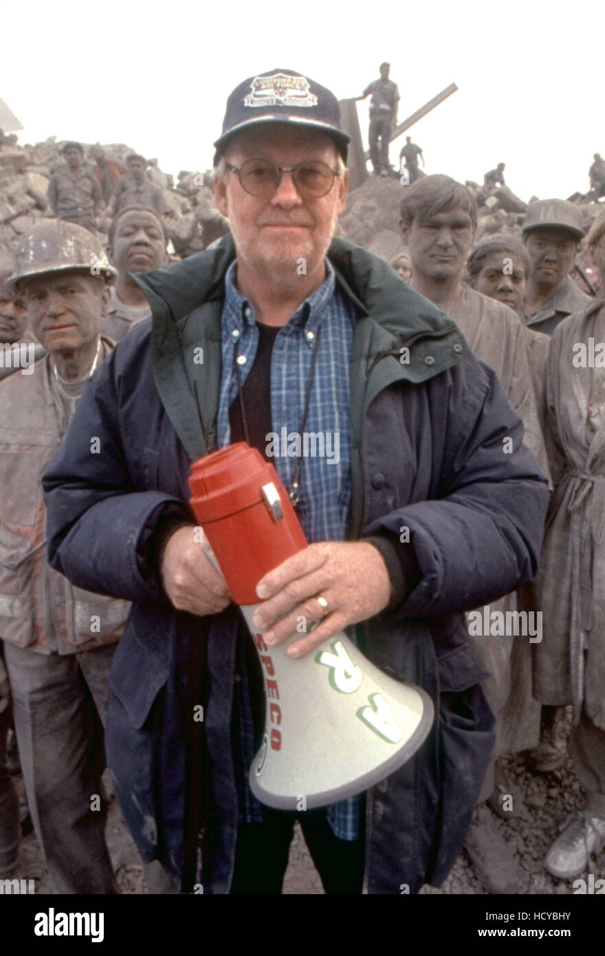 VOLCANO, director Mick Jackson (center, foreground), 1997. TM and ...