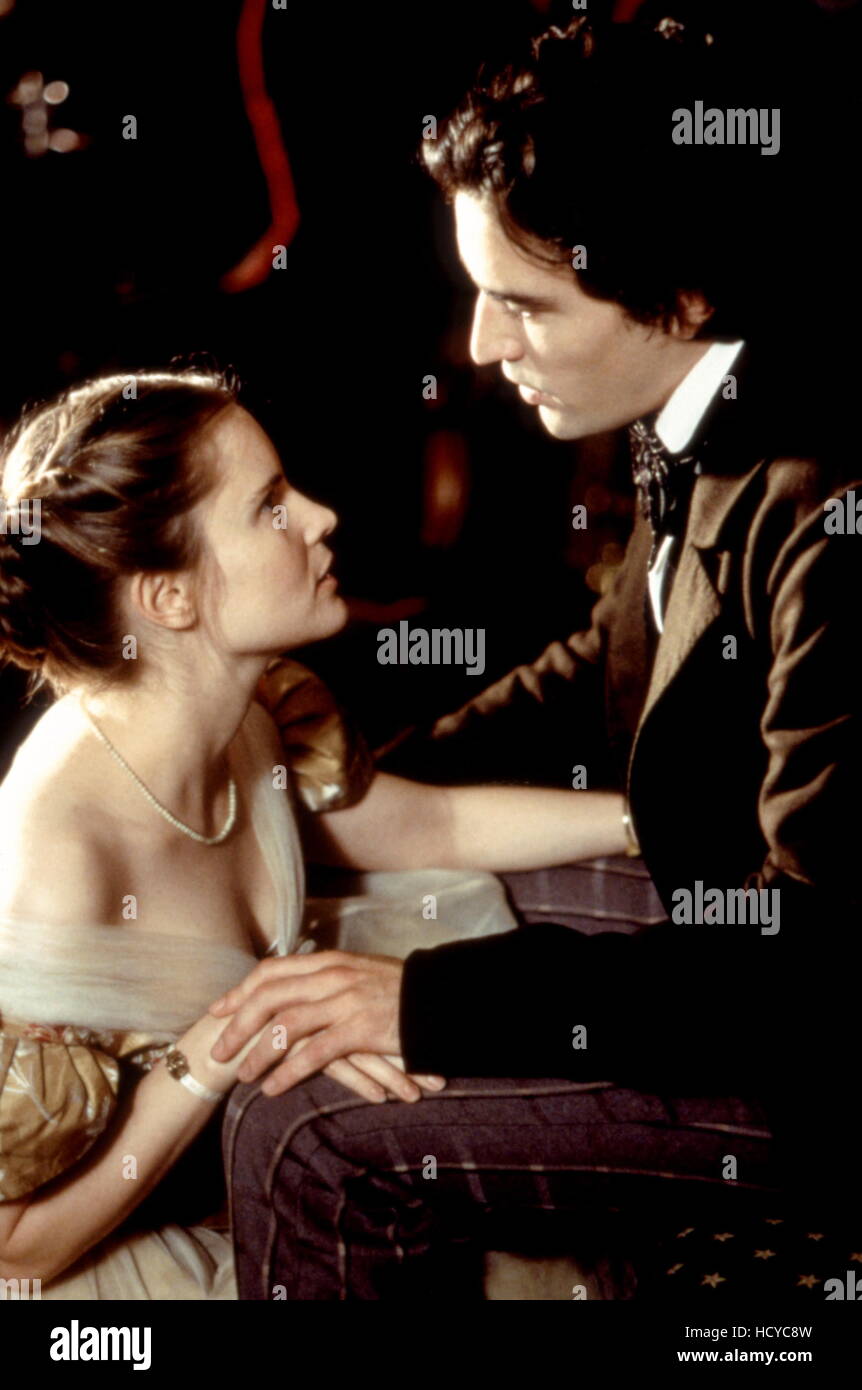 WASHINGTON SQUARE, Jennifer Jason Leigh, Ben Chaplin, 1997, (c)Buena ...