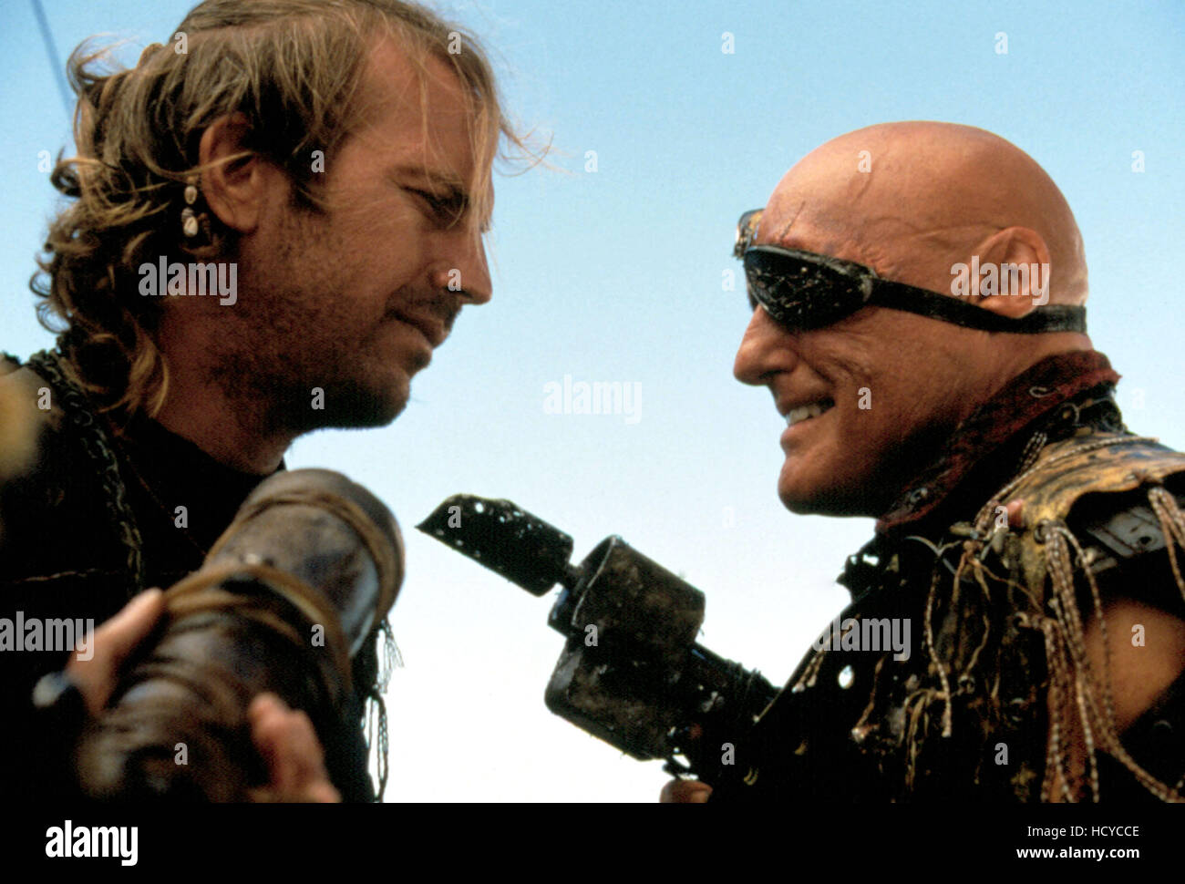 WATERWORLD, Kevin Costner, Dennis Hopper, 1995 Stock Photo - Alamy