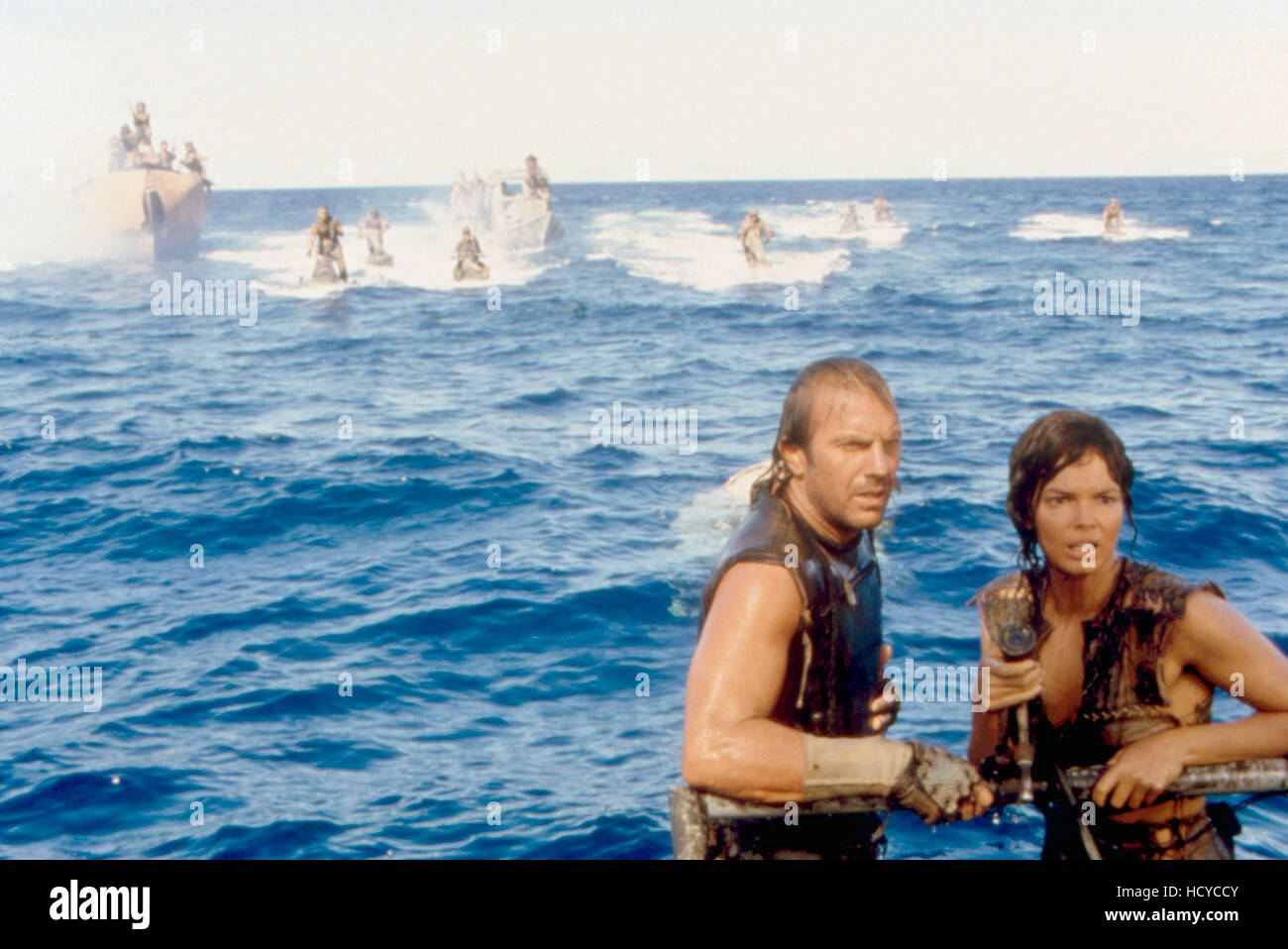 WATERWORLD, Kevin Costner, Jeanne Tripplehorn, 1995. (c)Universal ...