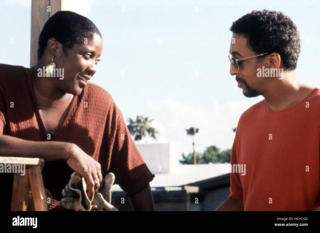 WAITING TO EXHALE, Loretta Devine, Gregory Hines, 1995, TM and ...