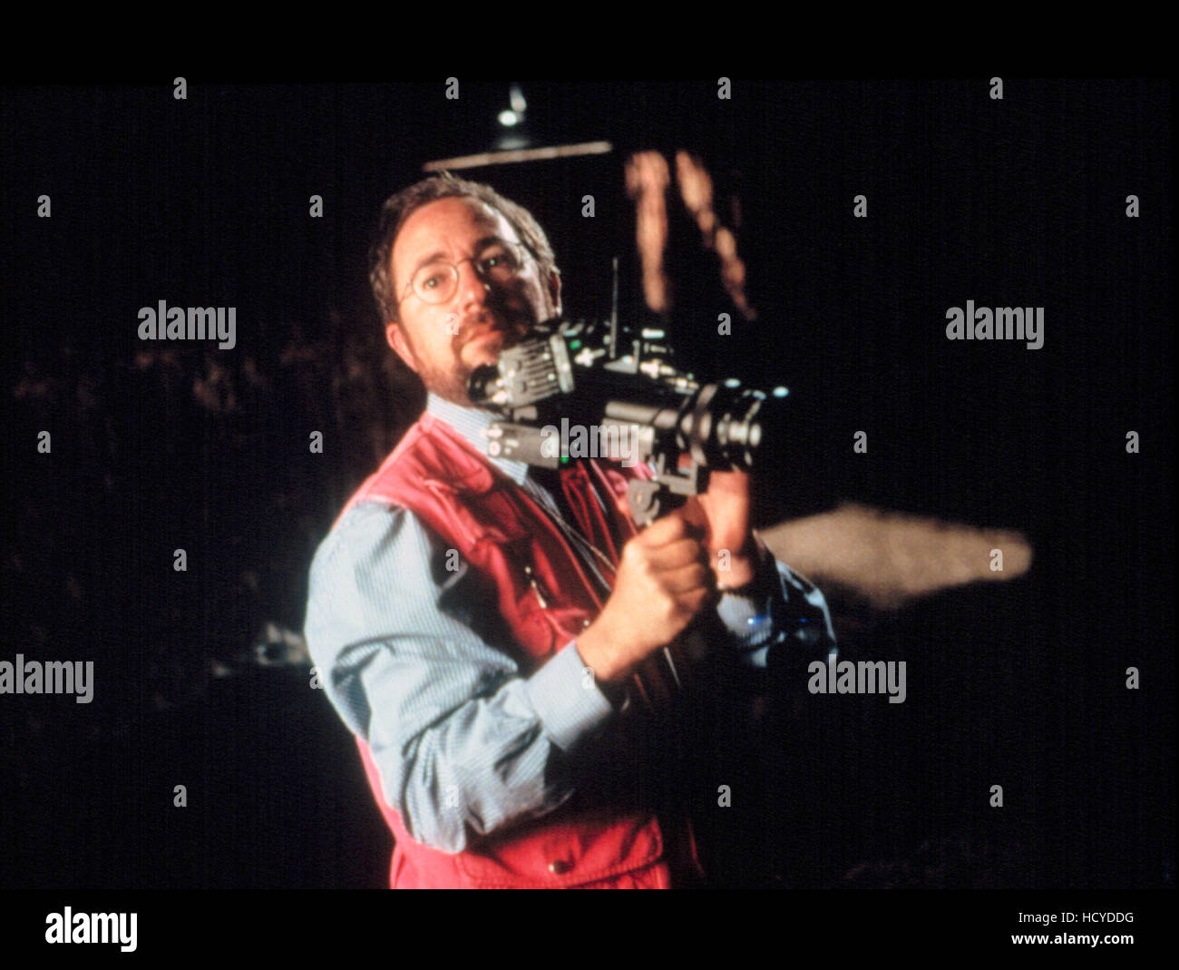 WILD WILD WEST, Director, Barry Sonnenfeld, holding the camera, 1999 ...