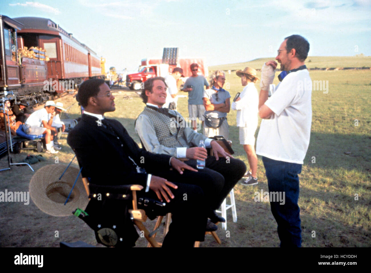 WILD WILD WEST, Director, Barry Sonnenfeld, discusses a scene, with ...