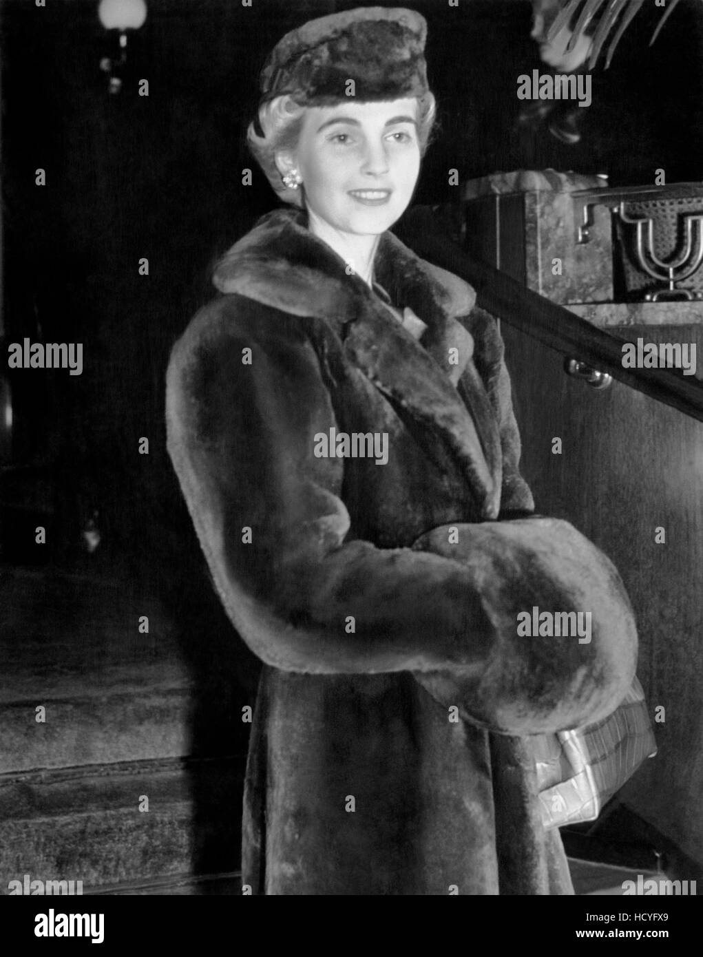 Woolworth's heiress Barbara Hutton, 1939 Stock Photo - Alamy