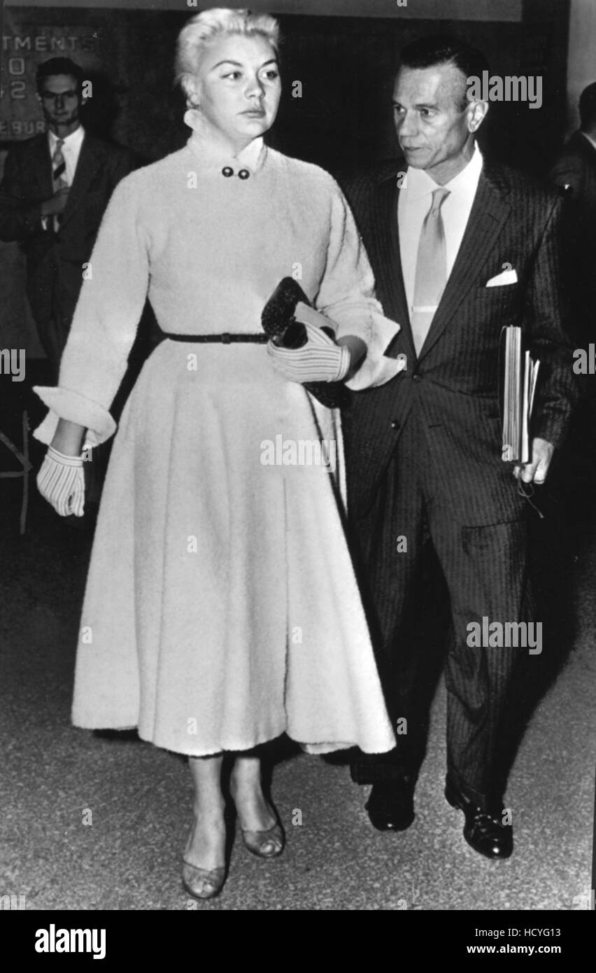 BARBARA PAYTON, leaving court in Los Angeles, c. 1955 Stock Photo - Alamy