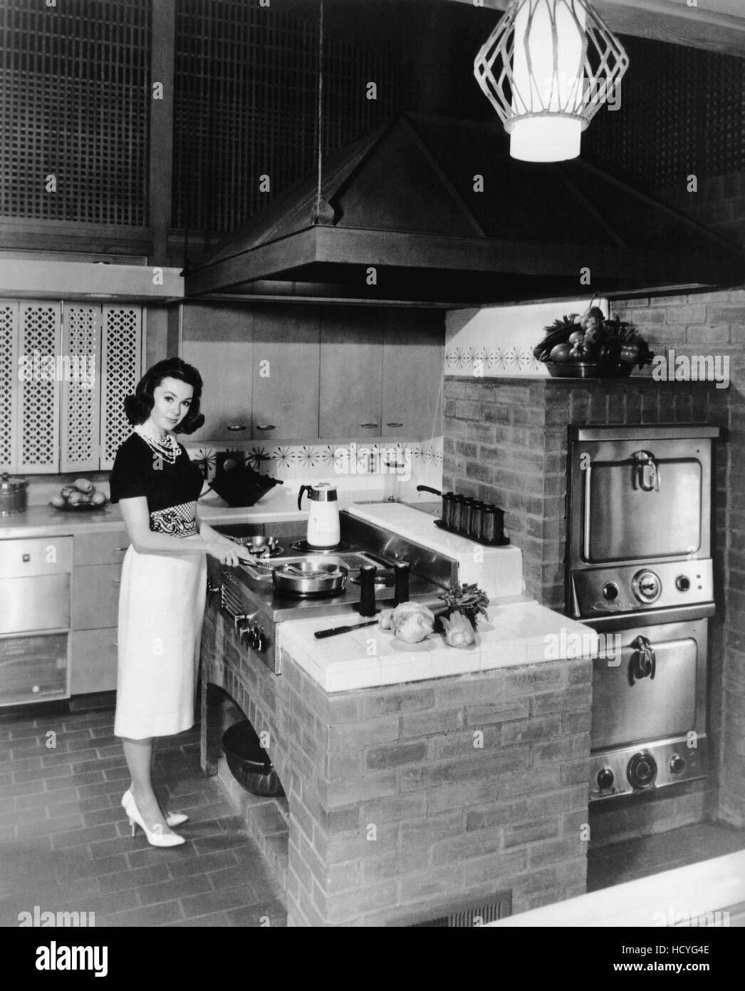 Barbara Rush, showing off her modernistic home, ca. mid-1960s Stock ...