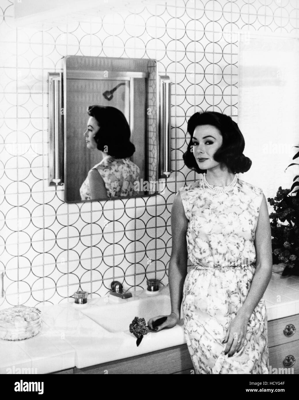 Barbara Rush, showing off her modernistic home, ca. mid-1960s Stock ...