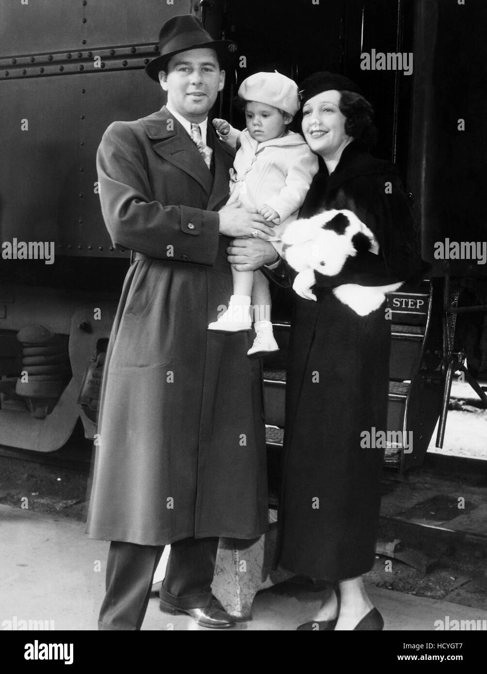 Ben Lyon, Bebe Daniels, with their daughter, Barbara, en route from Los ...