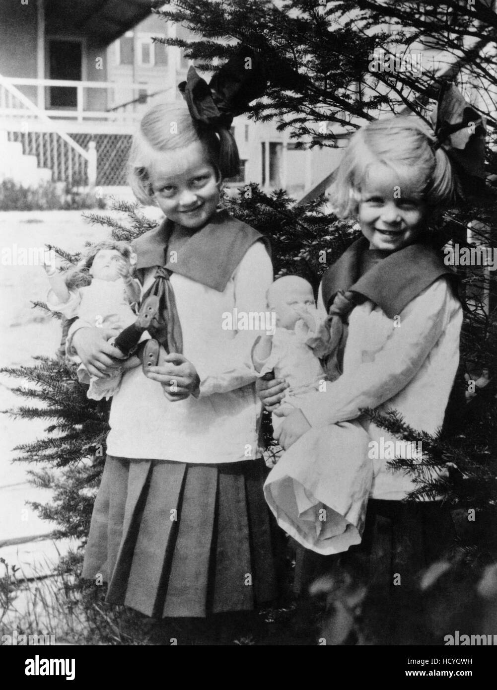 Bette Davis (left) with her sister Bobbie Davis, ca. mid 1910s Stock ...