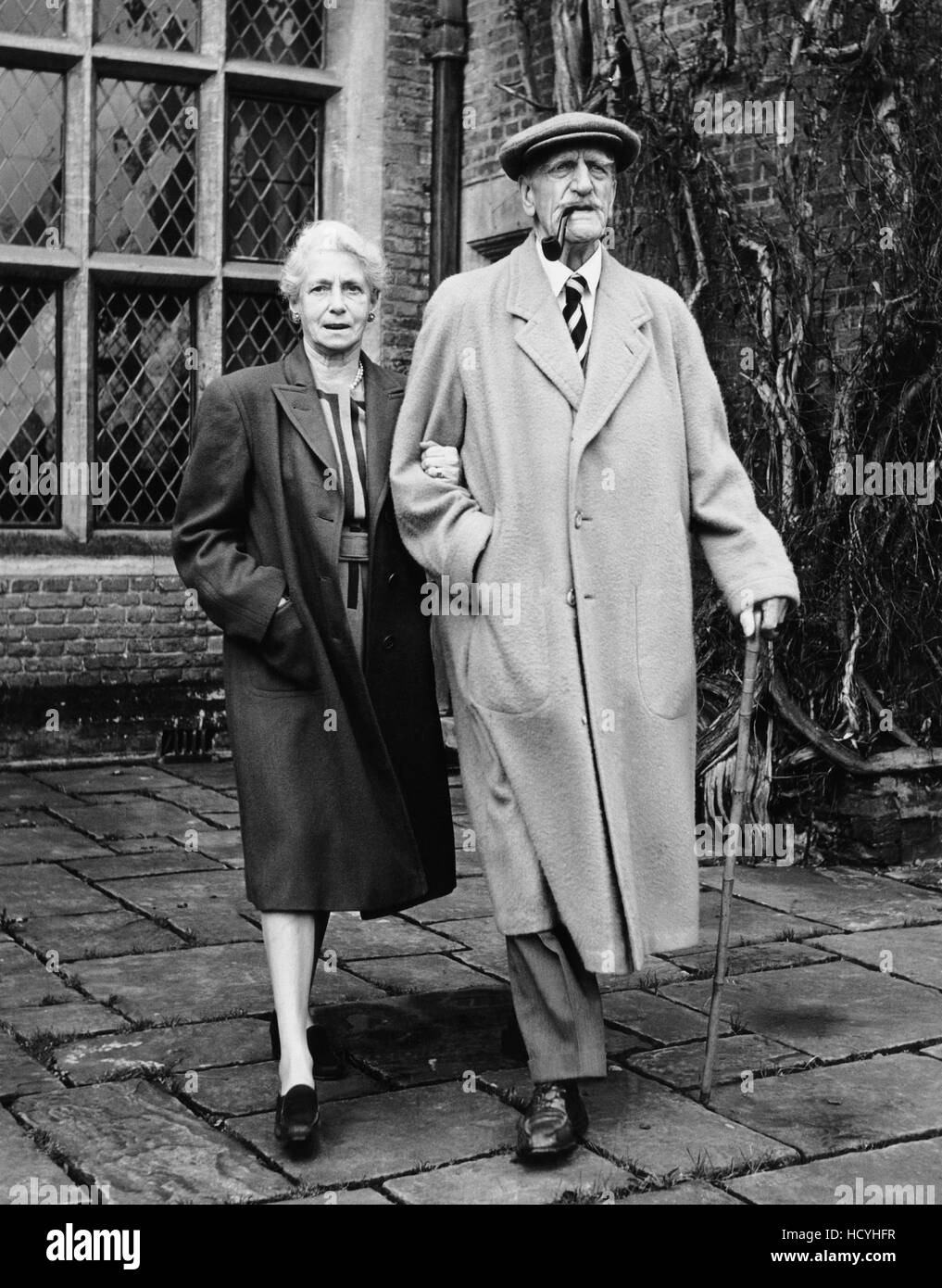 Isabelle and C. Aubrey Smith, 1947 Stock Photo - Alamy