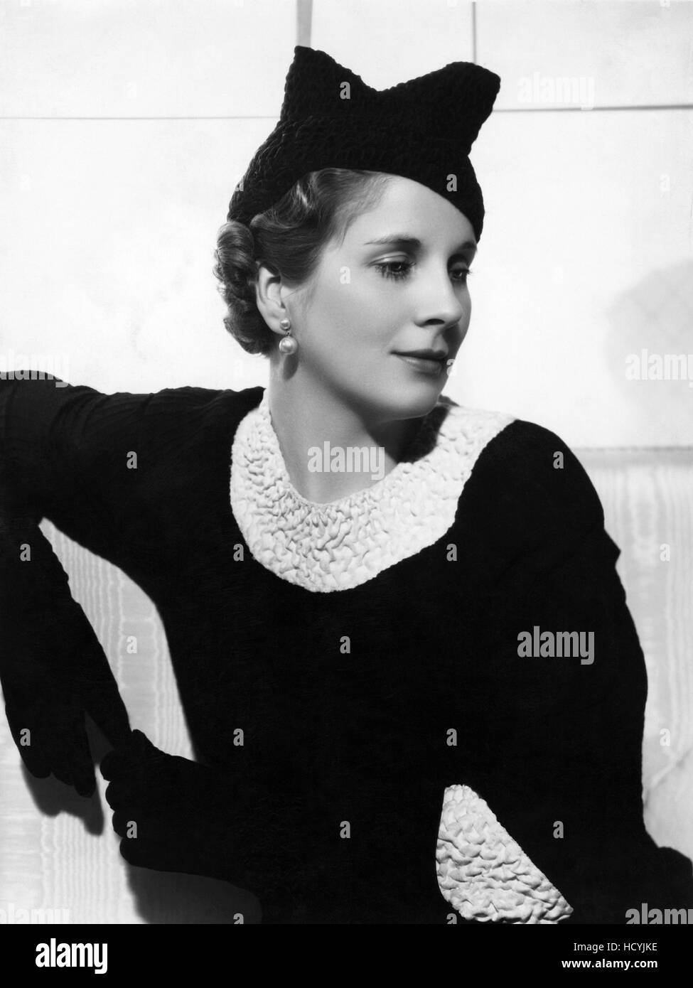 Diane Wynyard, MGM portrait by Hurrell, ca. 1934 Stock Photo - Alamy