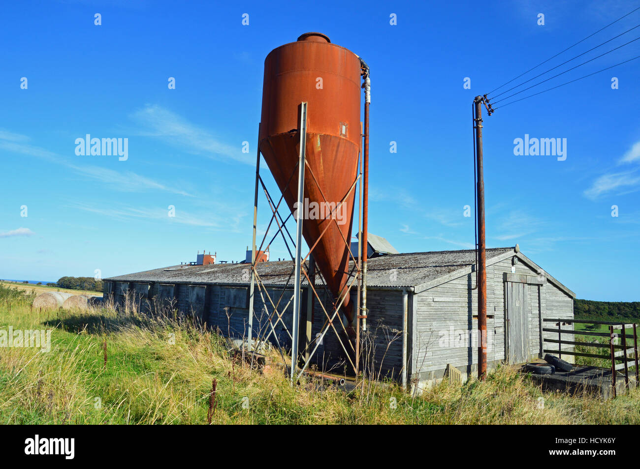 Isolated farm house or building buildings hi-res stock photography and ...